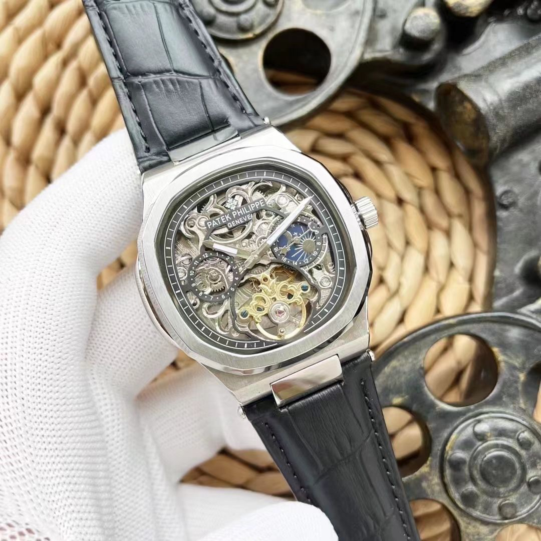 Philippe Patek Skeleton Aquanaut 5650G-001 - Watch & Carry
